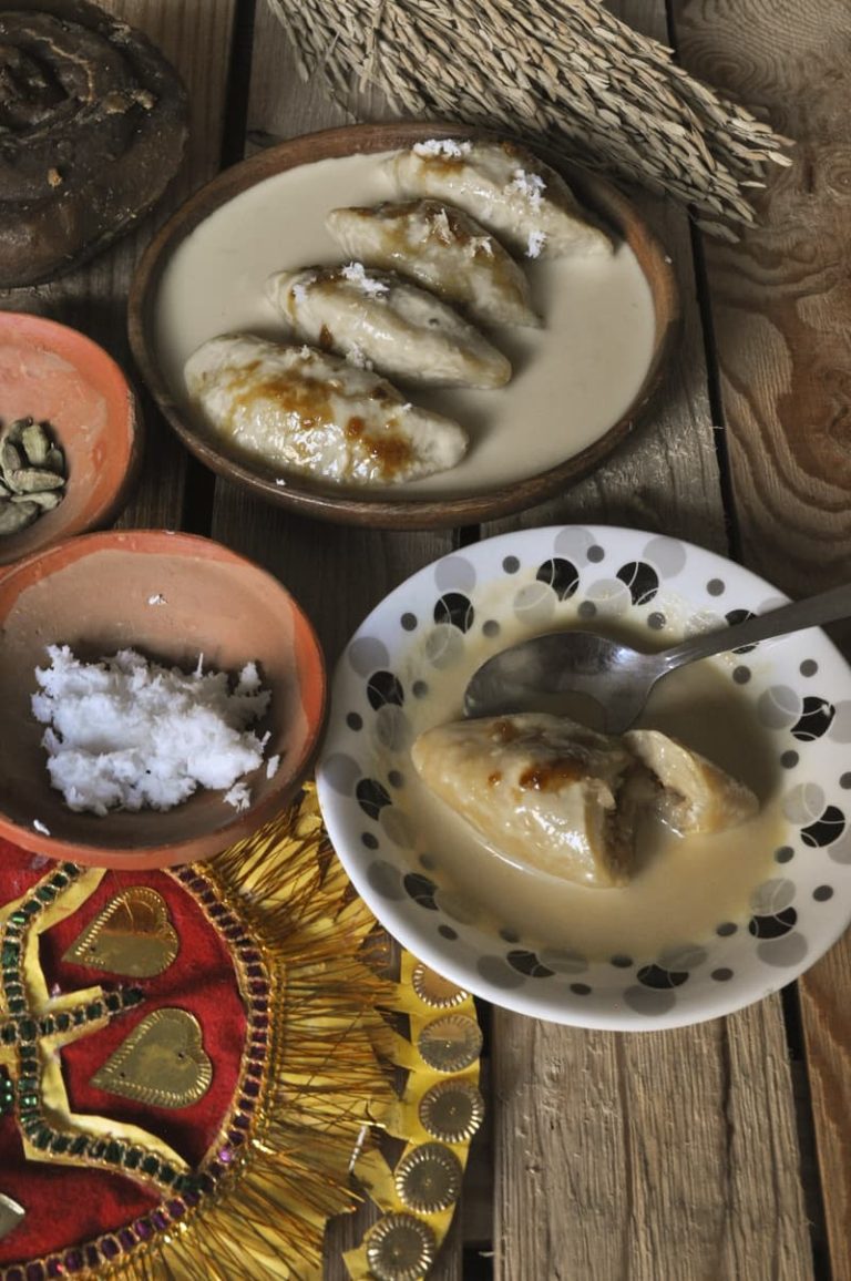 Dudh Puli Recipe - Bengali Puli Pithe (Sankranti Special)